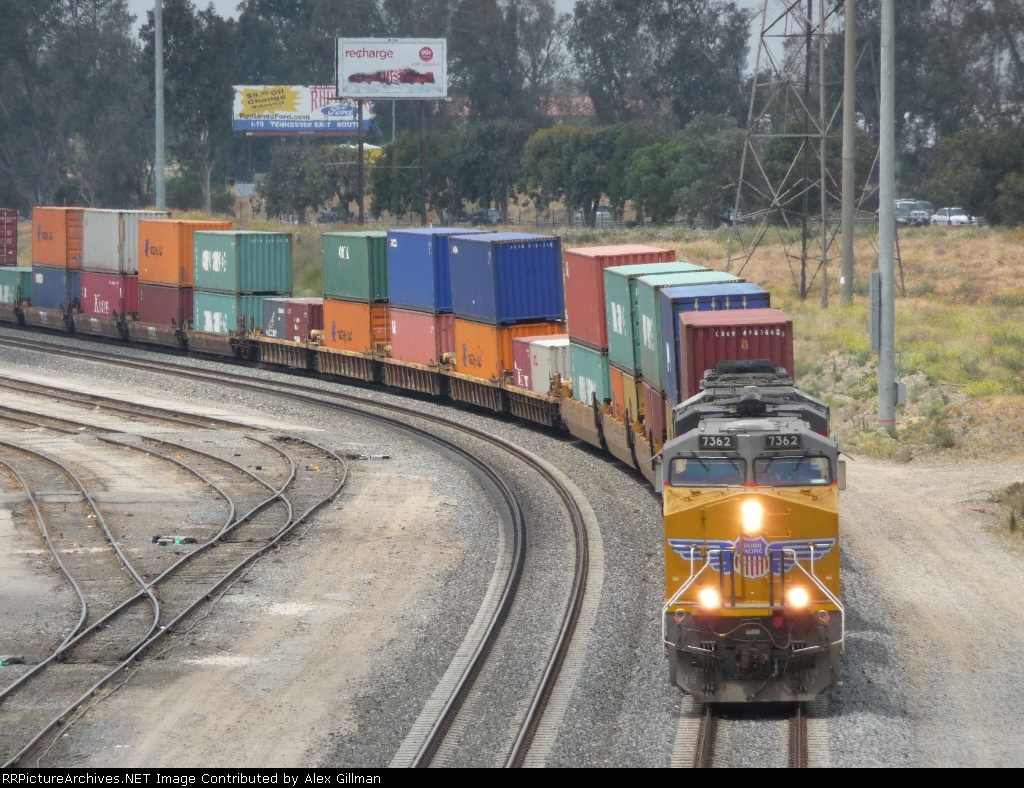 UP 7362 East On Approach